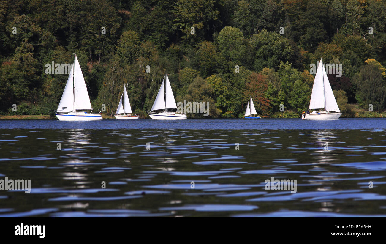 Sailing on the lake hi-res stock photography and images - Alamy