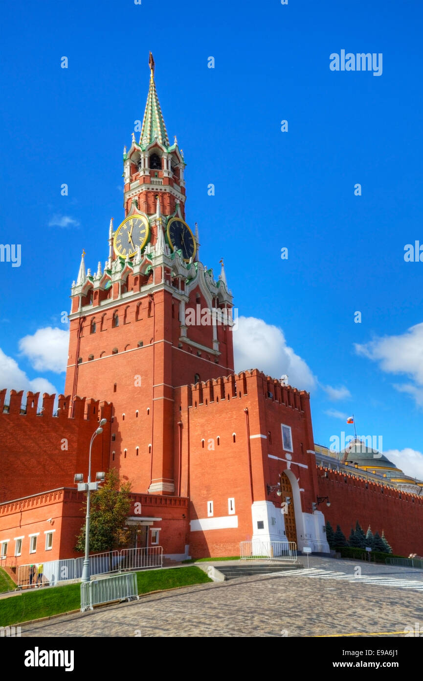 Spasskaya tower at Red Square in Moscow Stock Photo - Alamy