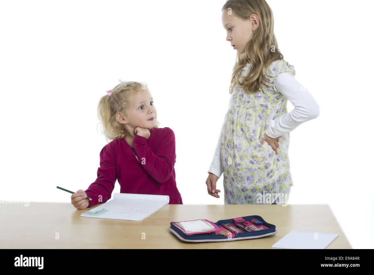 Streit kind hi-res stock photography and images - Alamy