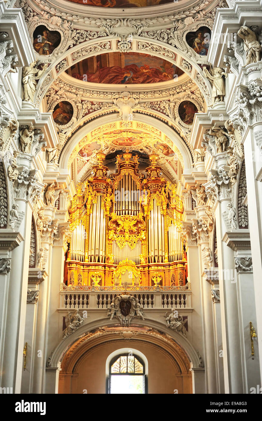 Passau cathedral organ hi-res stock photography and images - Alamy