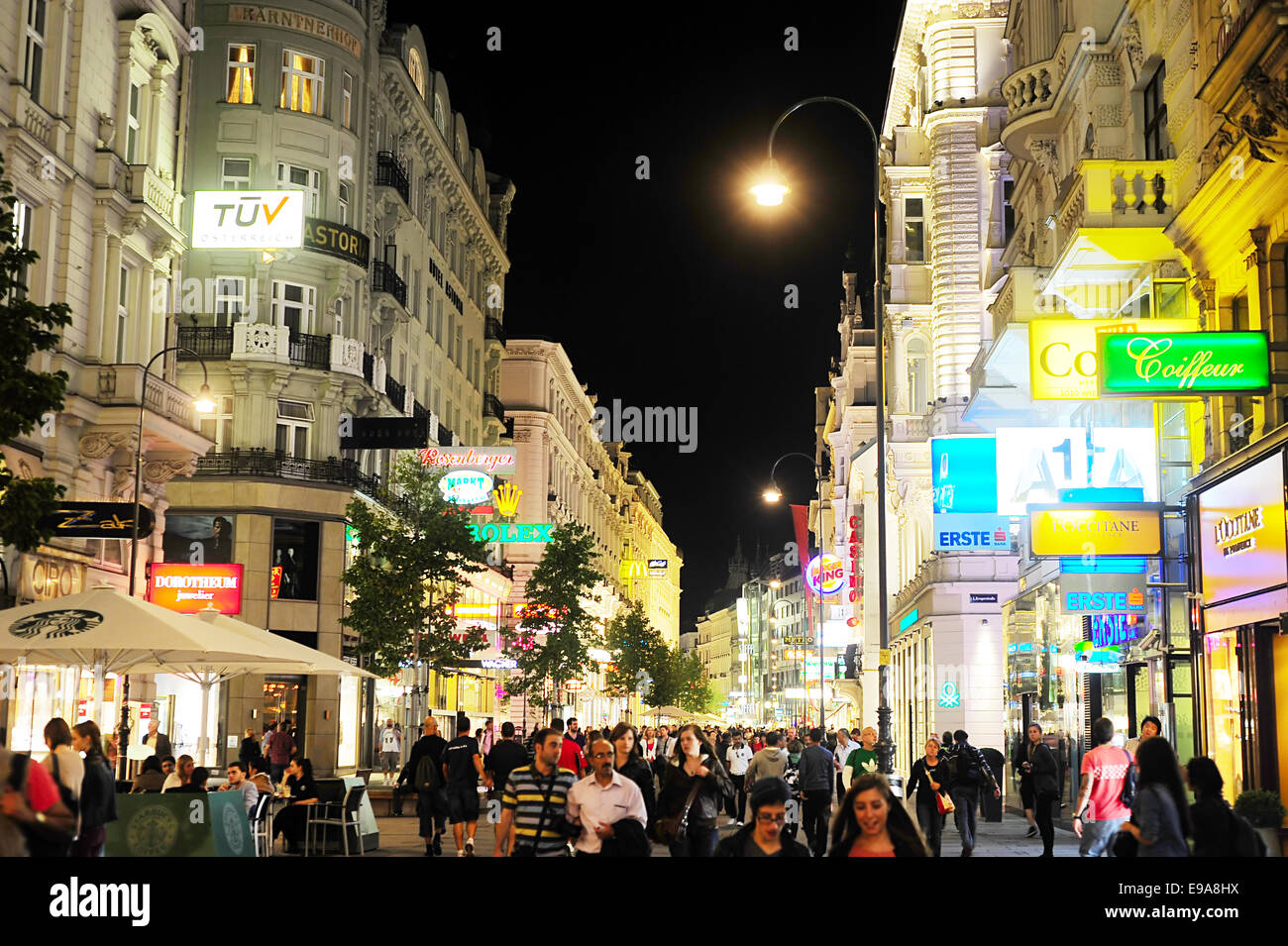 Vienna nightlife hi-res stock photography and images - Alamy