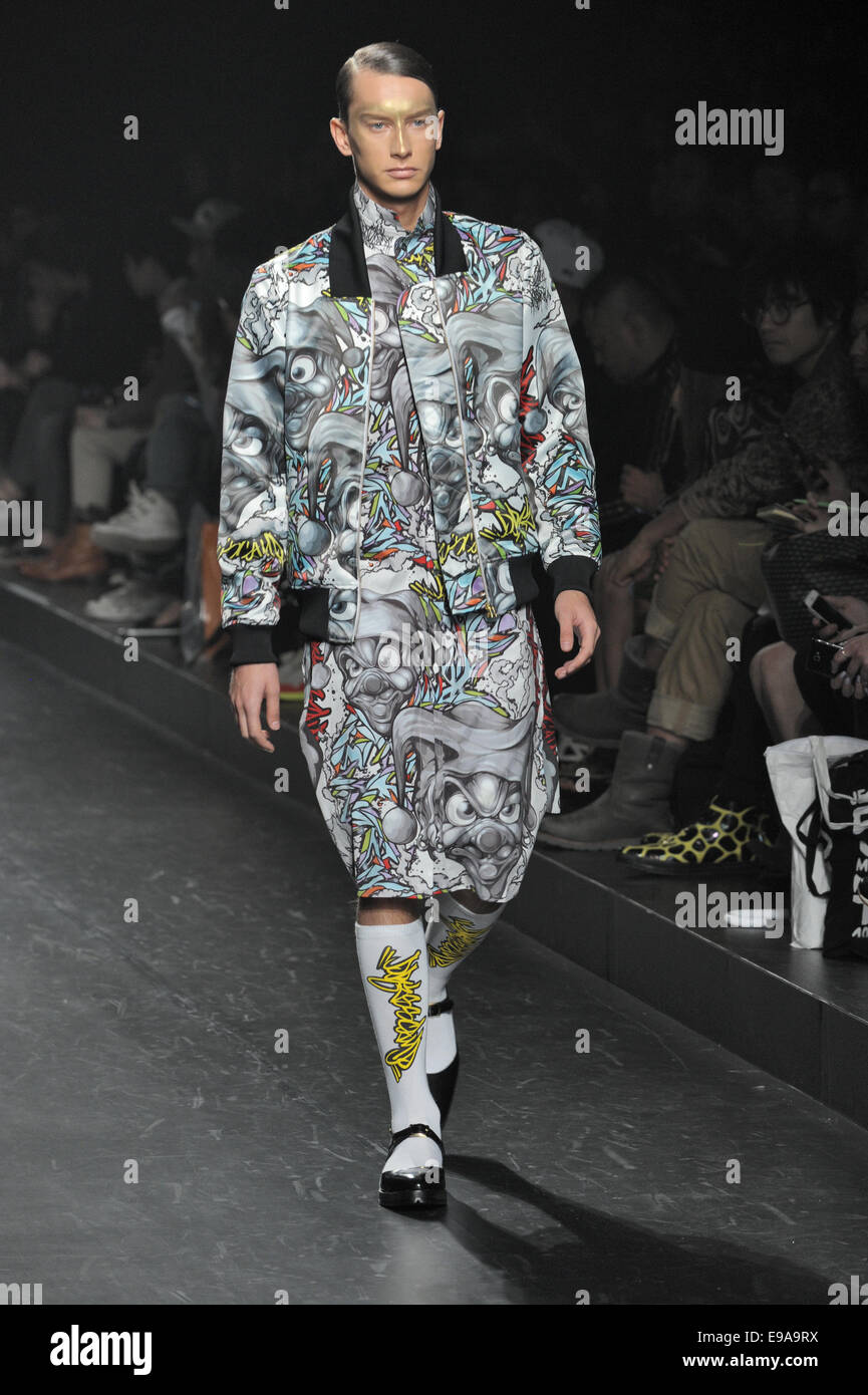 DRESSCAMP Spring/Summer 2015 - Tokyo Collection - Woman, Runway Spring ...