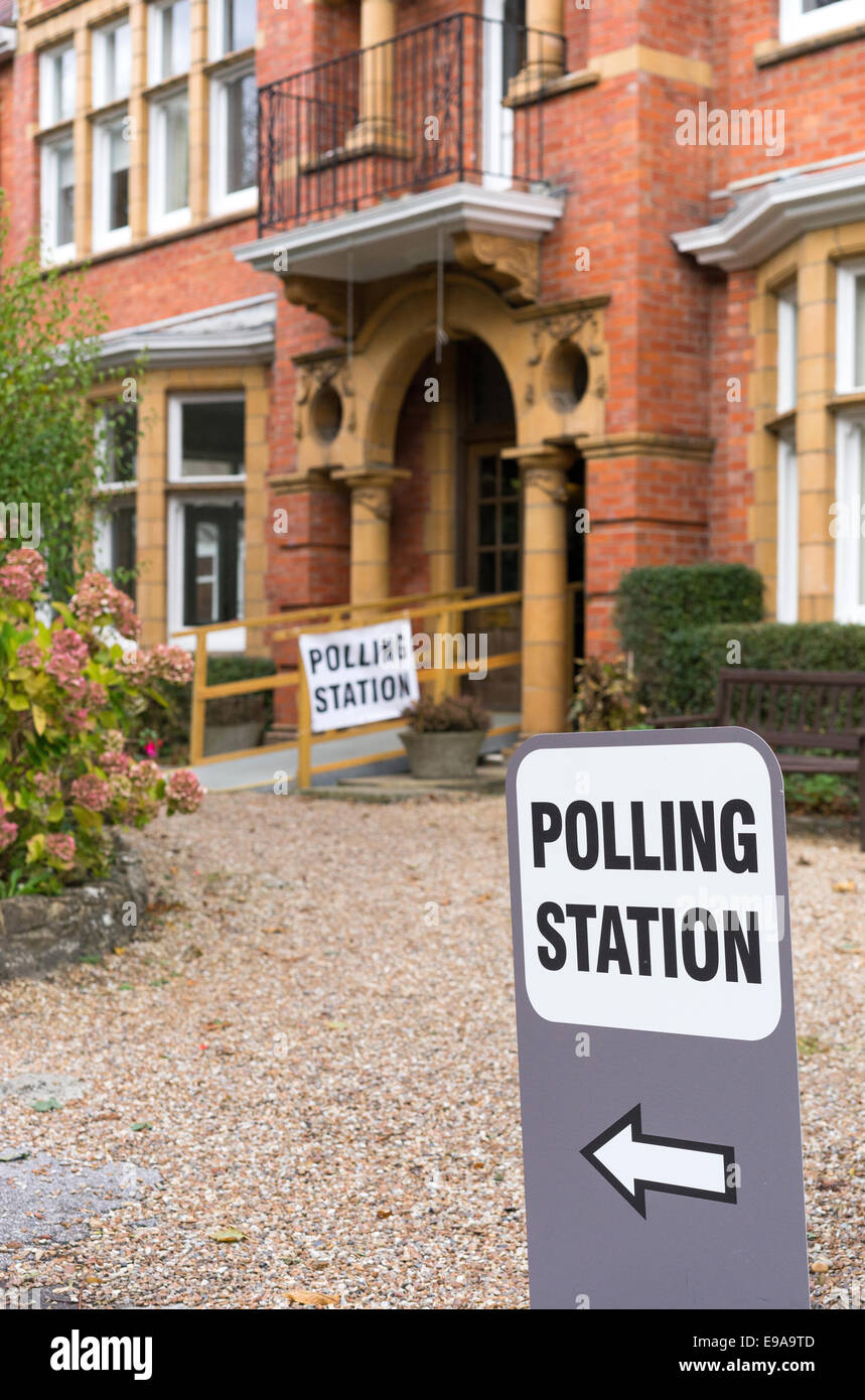 Polling station uk general hi-res stock photography and images - Alamy
