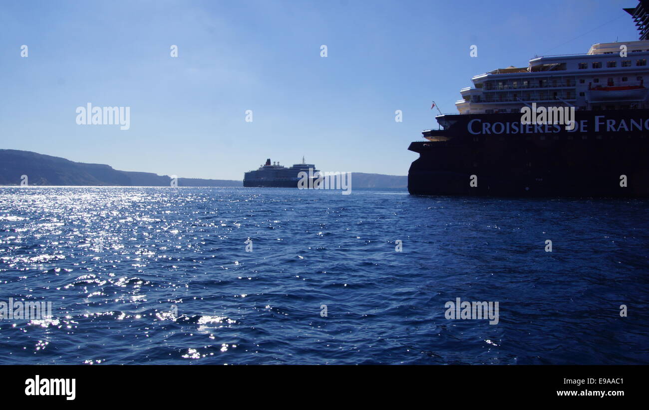 Cruise liners hi-res stock photography and images - Alamy