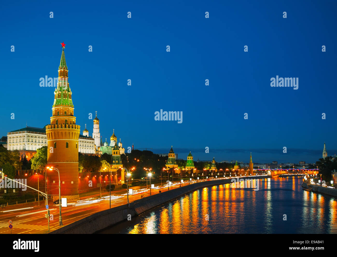 Panoramic overview downtown moscow kremlin hi-res stock photography and ...
