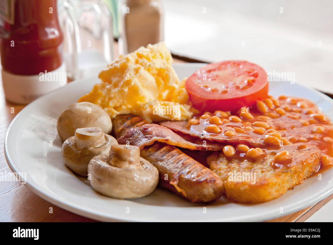 All day full english breakfast hi-res stock photography and images - Alamy