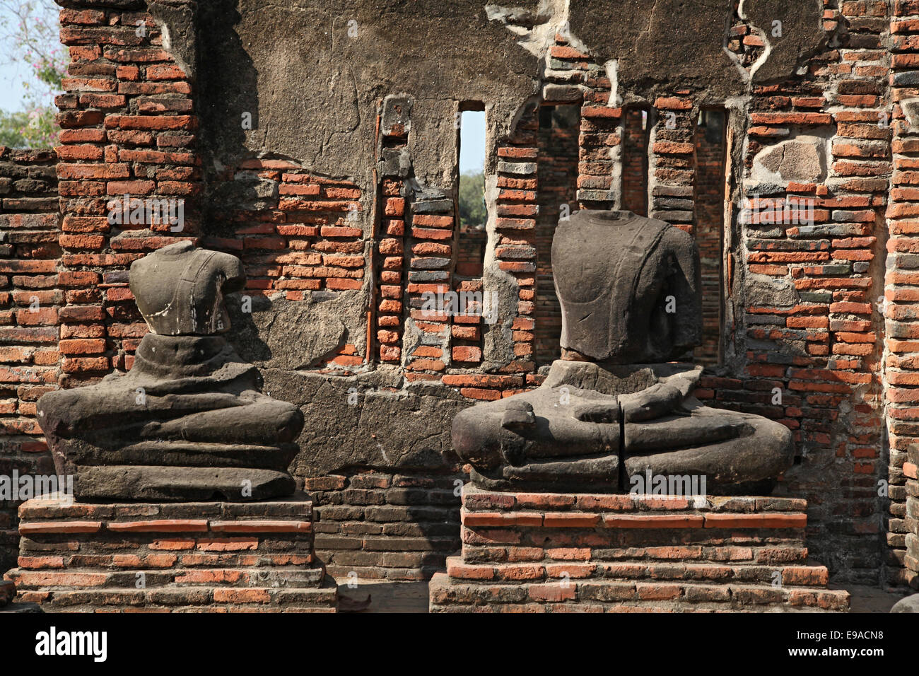 Headless buddha statue hi-res stock photography and images - Alamy