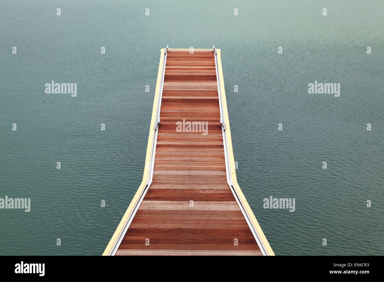 Jetty walkway hi-res stock photography and images - Alamy