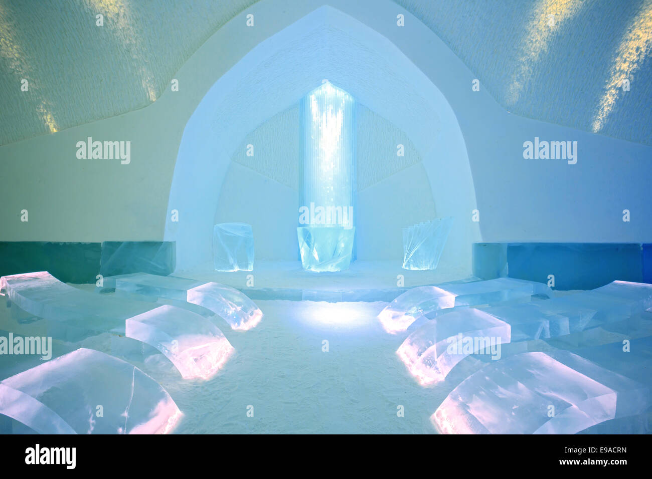 Igloo church hi-res stock photography and images - Alamy