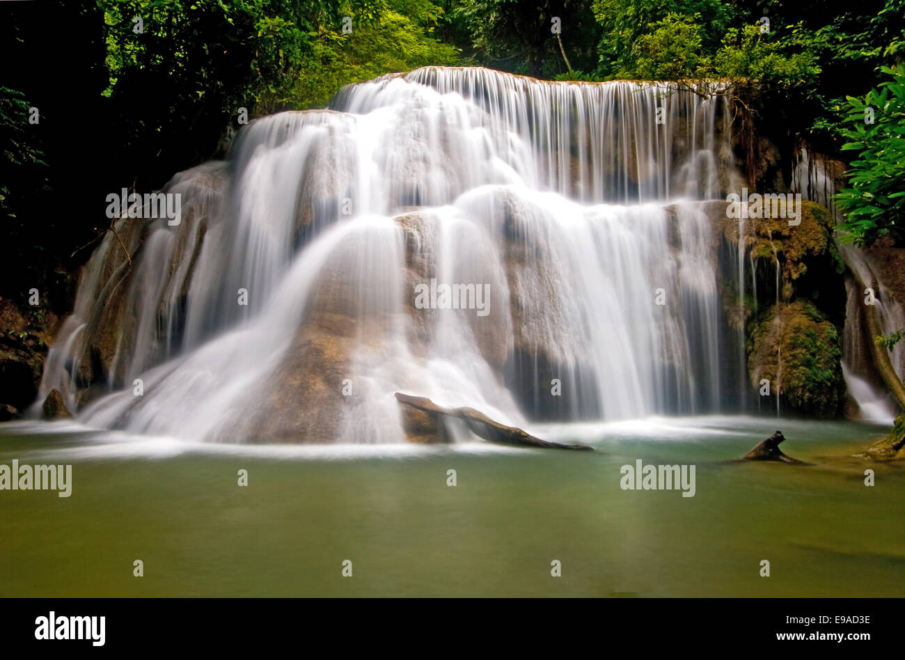Tropical waterscape hi-res stock photography and images - Alamy