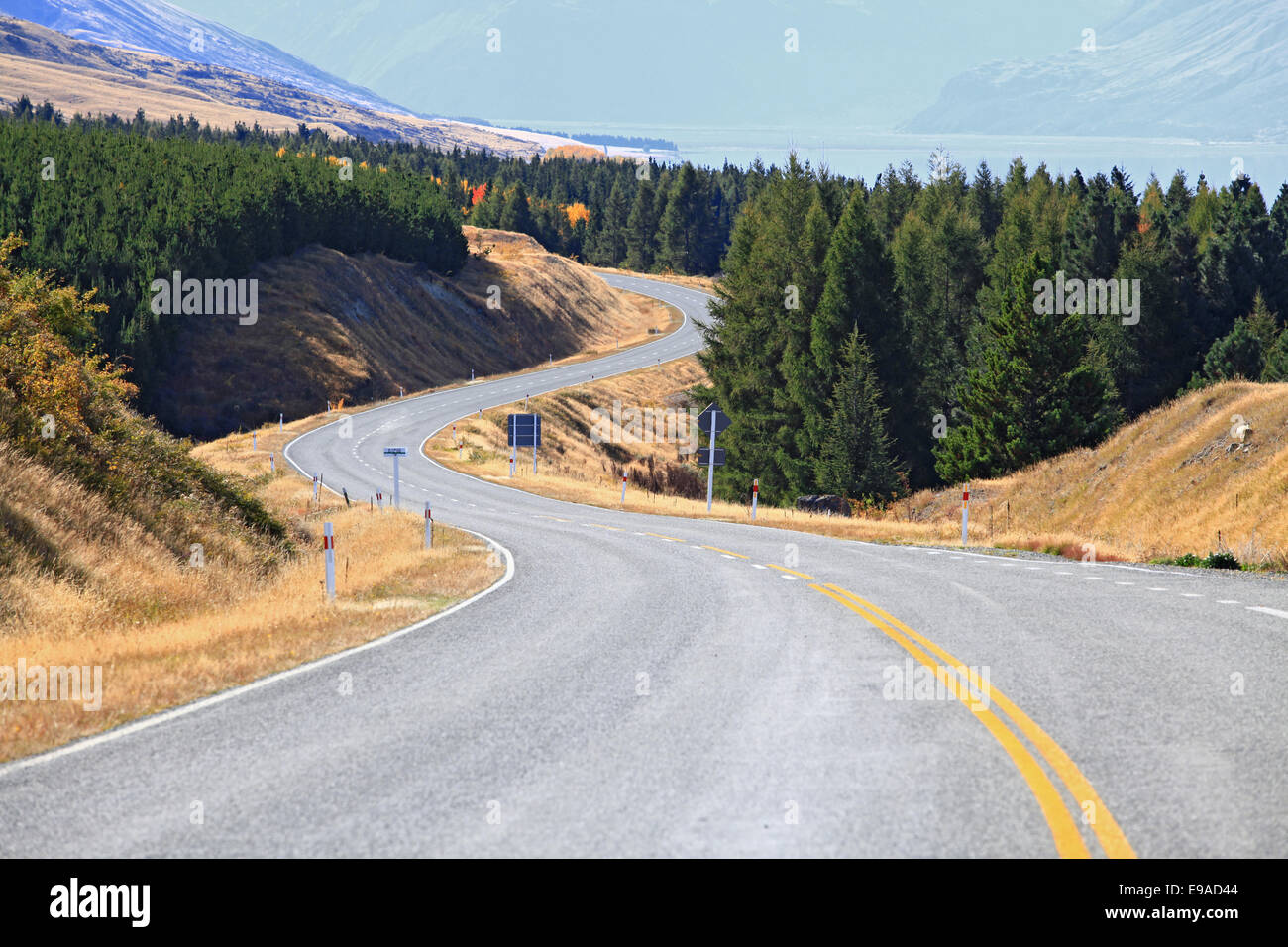 road stretching out Stock Photo - Alamy