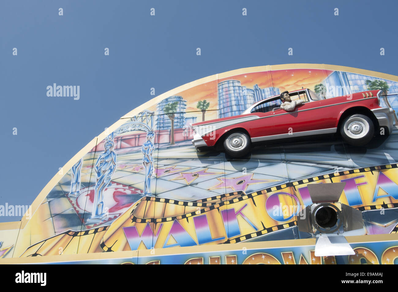 Fairground mirror hi-res stock photography and images - Alamy