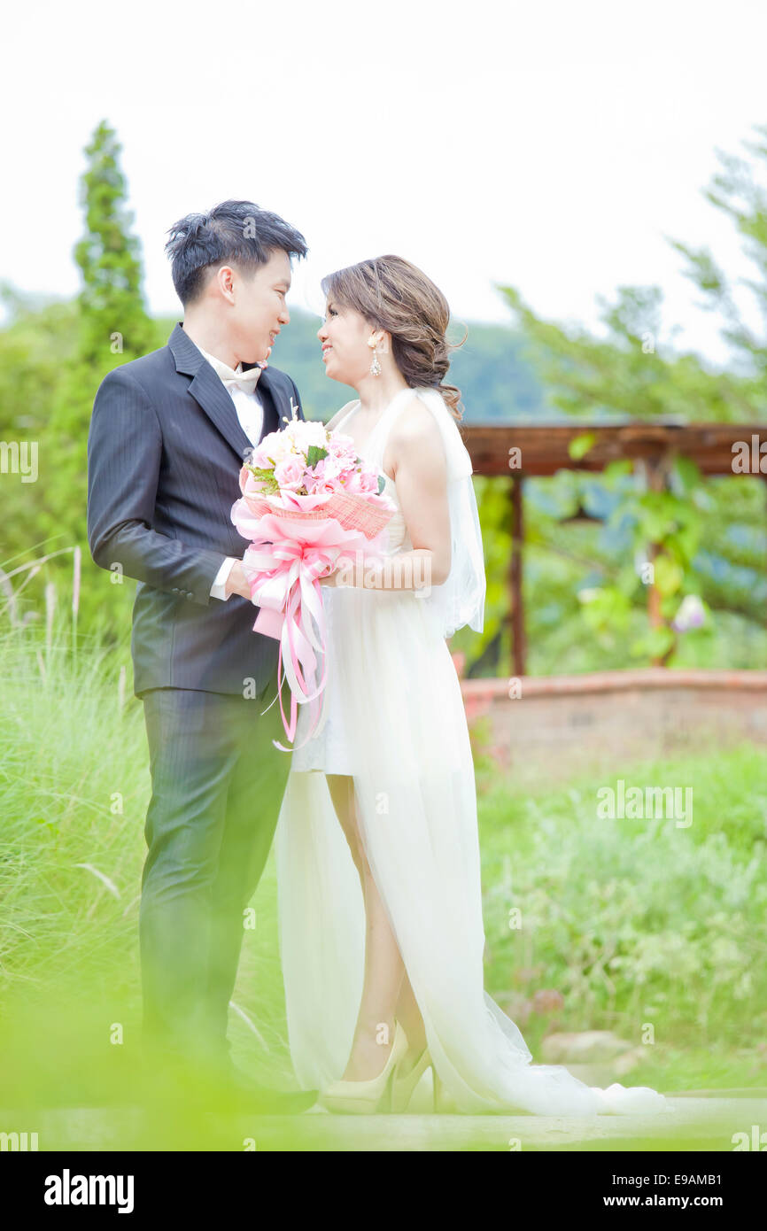 Romantic Newlyweds Couples Stock Photo - Alamy