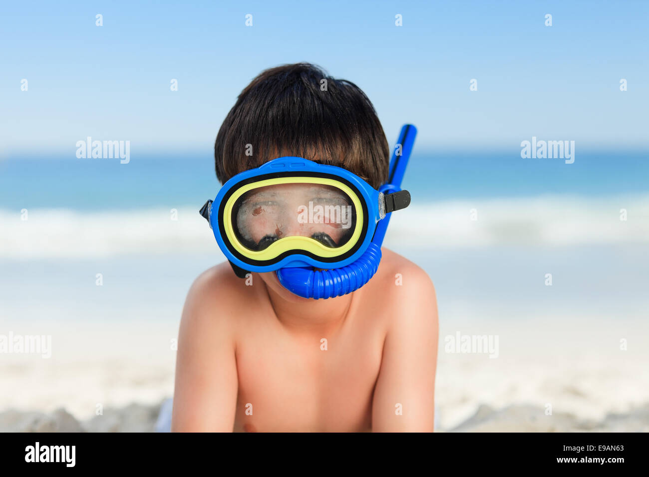 A little boy on the beach Stock Photo - Alamy