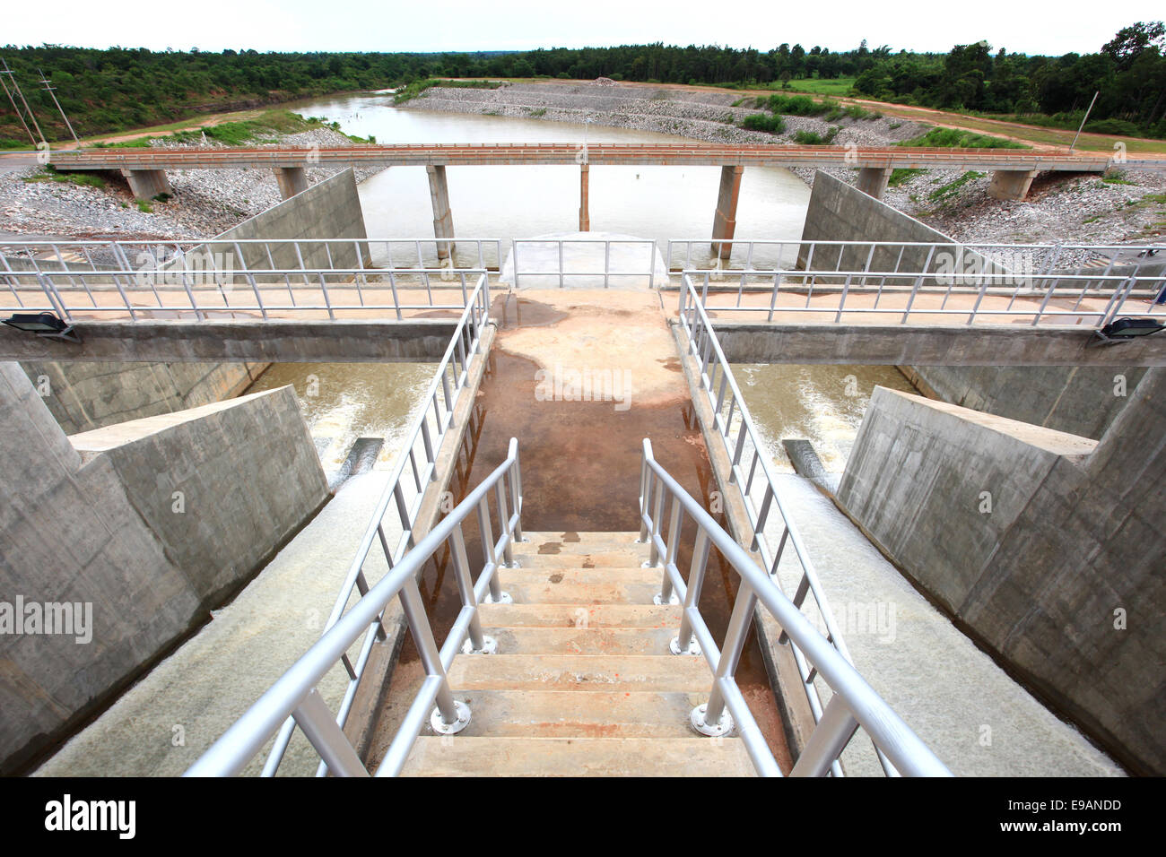 water gates at dam Stock Photo - Alamy