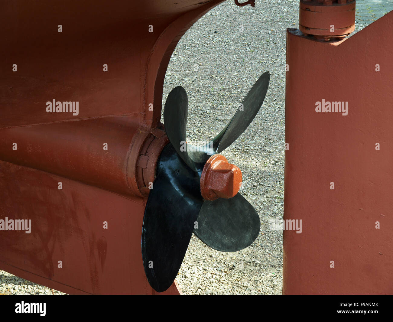 The propeller of a ship Stock Photo - Alamy
