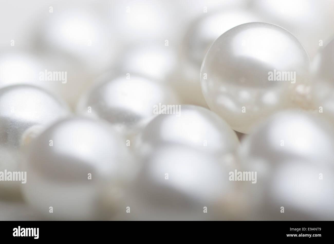 Pearls hi-res stock photography and images - Alamy