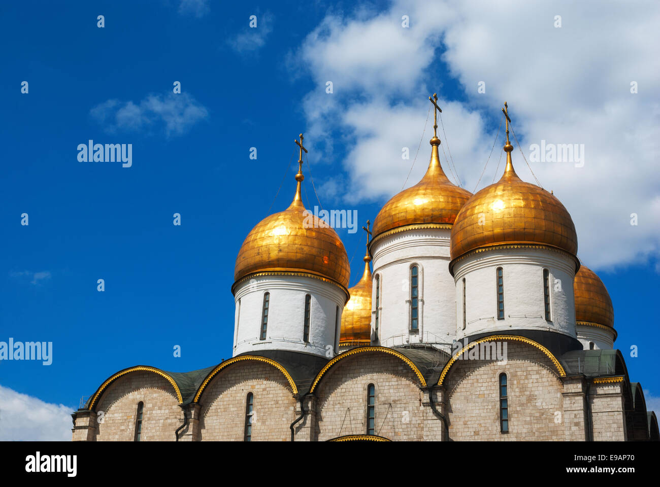 Dormition Cathedral domes at Moscow Kremlin Stock Photo - Alamy