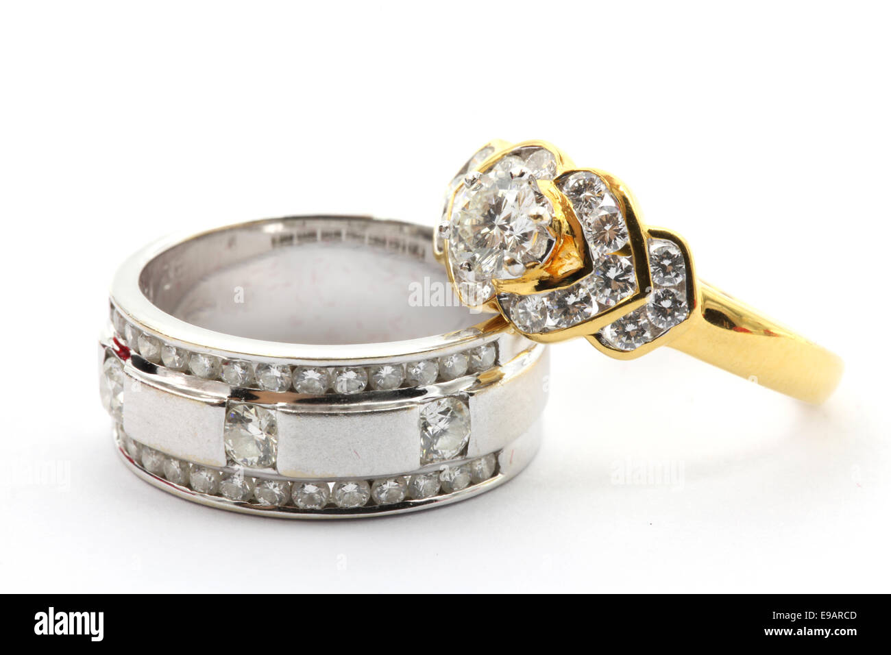 Round couples hi-res stock photography and images - Alamy