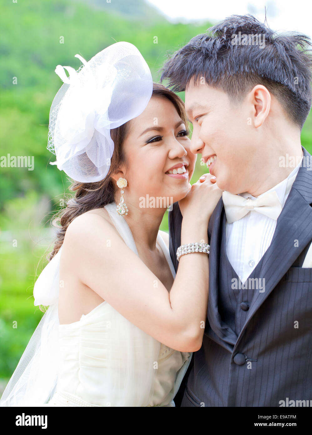 Happy couples hi-res stock photography and images - Alamy