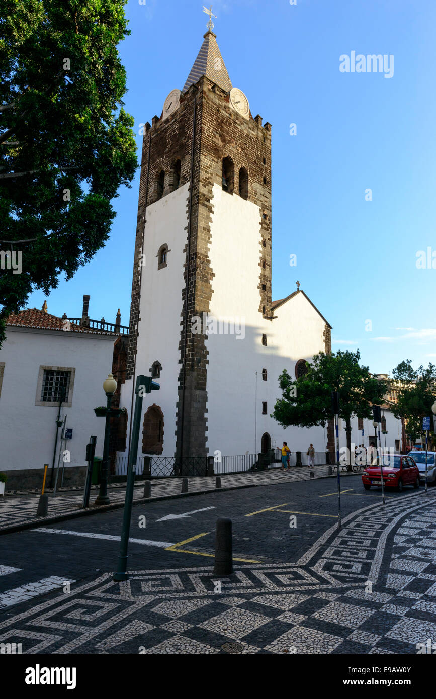 Catholic church in funchal madeira hi-res stock photography and images ...