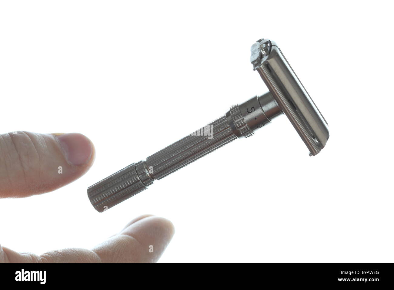 Flying razor hi-res stock photography and images - Alamy