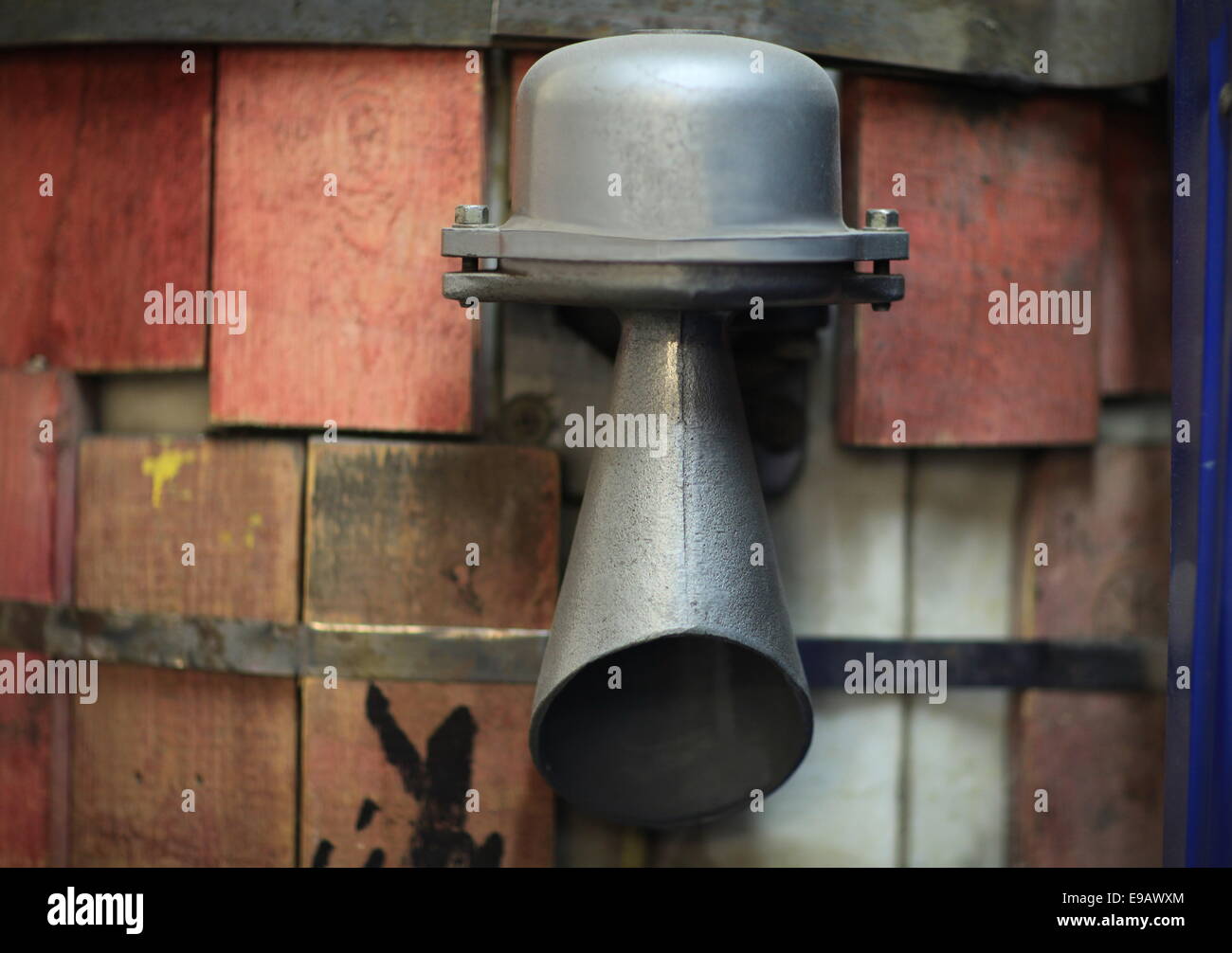 Siren sound hi-res stock photography and images - Alamy