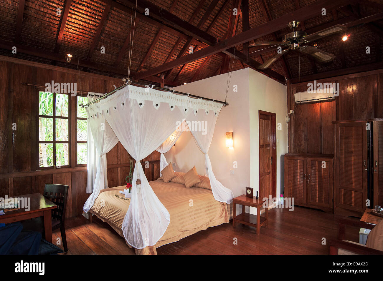 Palm Bungalow, Wakatobi Dive Resort, Sulawesi, Indonesia Stock Photo ...