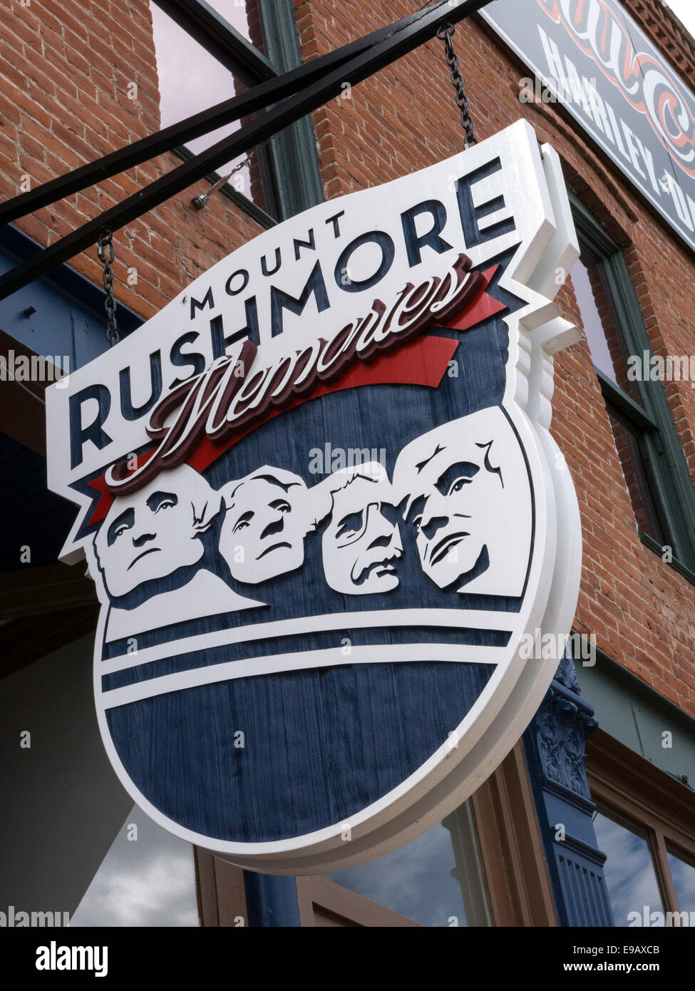 Mount Rushmore Memories Shop Sign, Hill City, SD, USA Stock Photo - Alamy