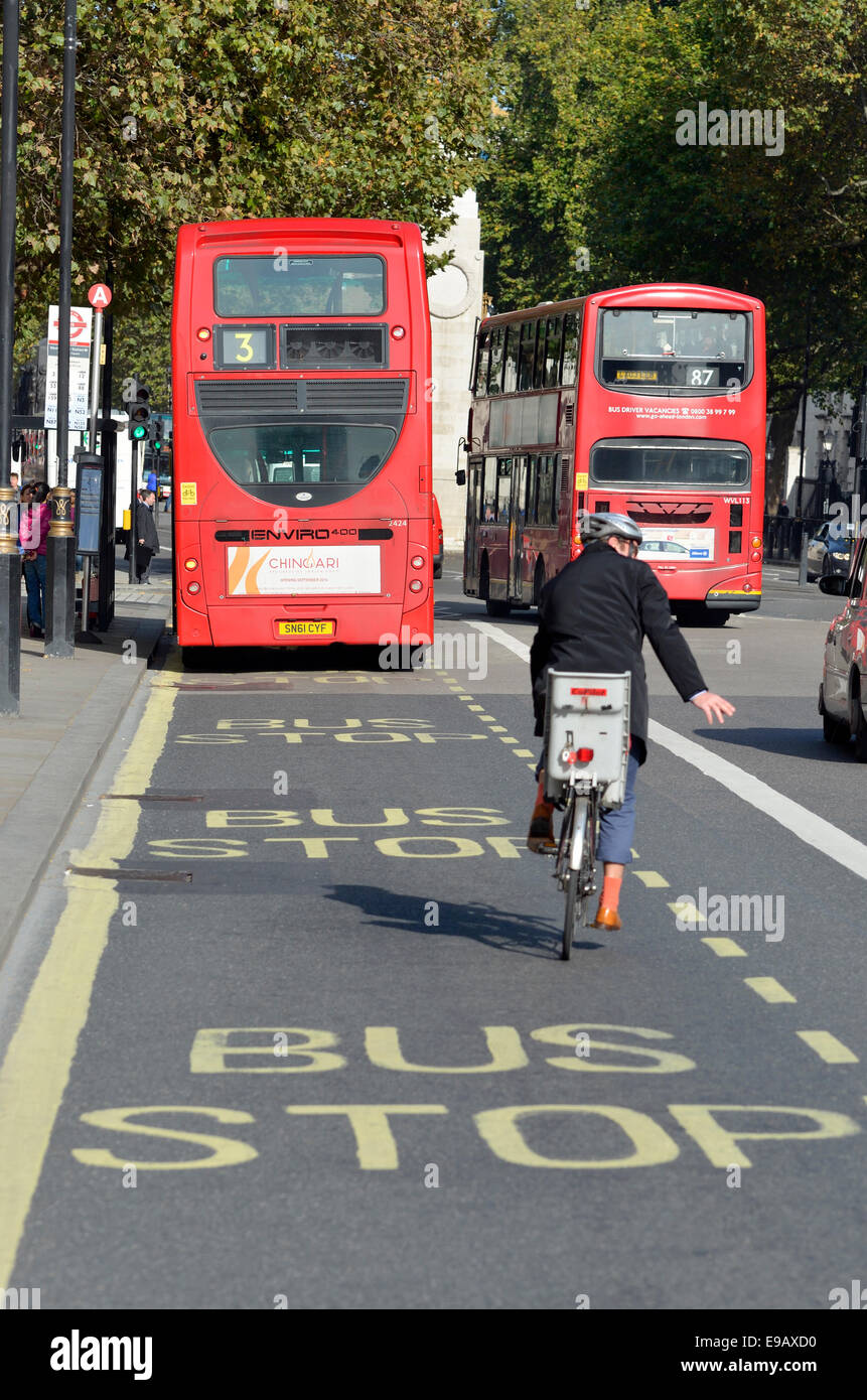 Road markings at bus stop hi-res stock photography and images - Alamy