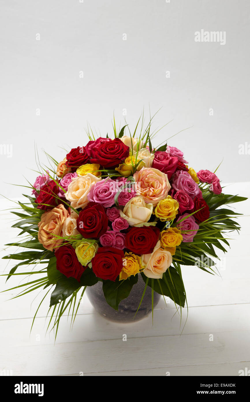 Bouquet of flowers, roses Stock Photo - Alamy