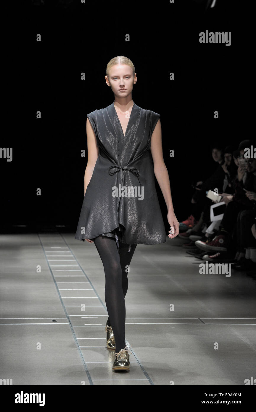 Noir Fr Spring/Summer 2015 - Tokyo Collection - Woman, Runway Spring ...