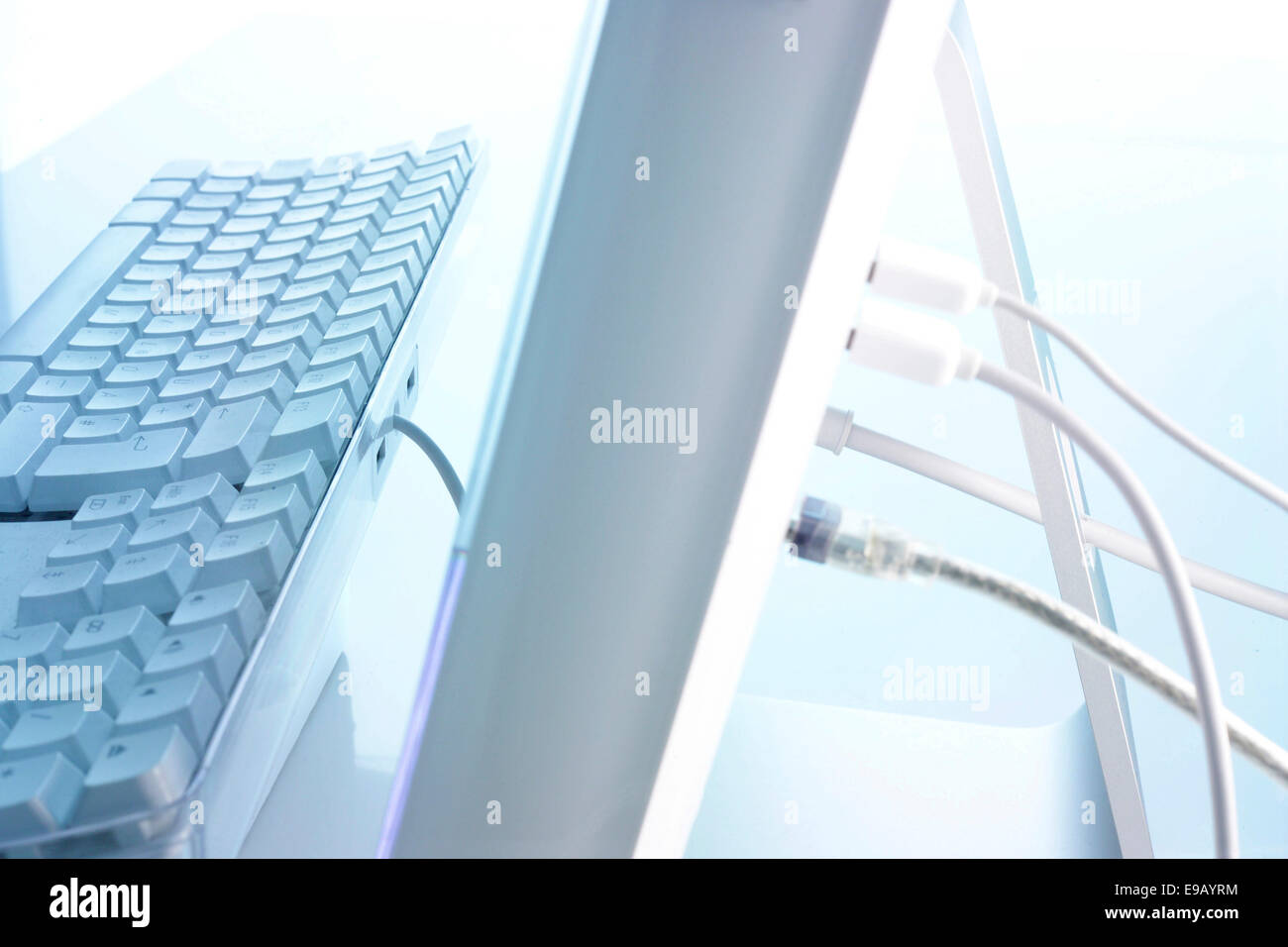 Computer keyboard and cable connections Stock Photo - Alamy