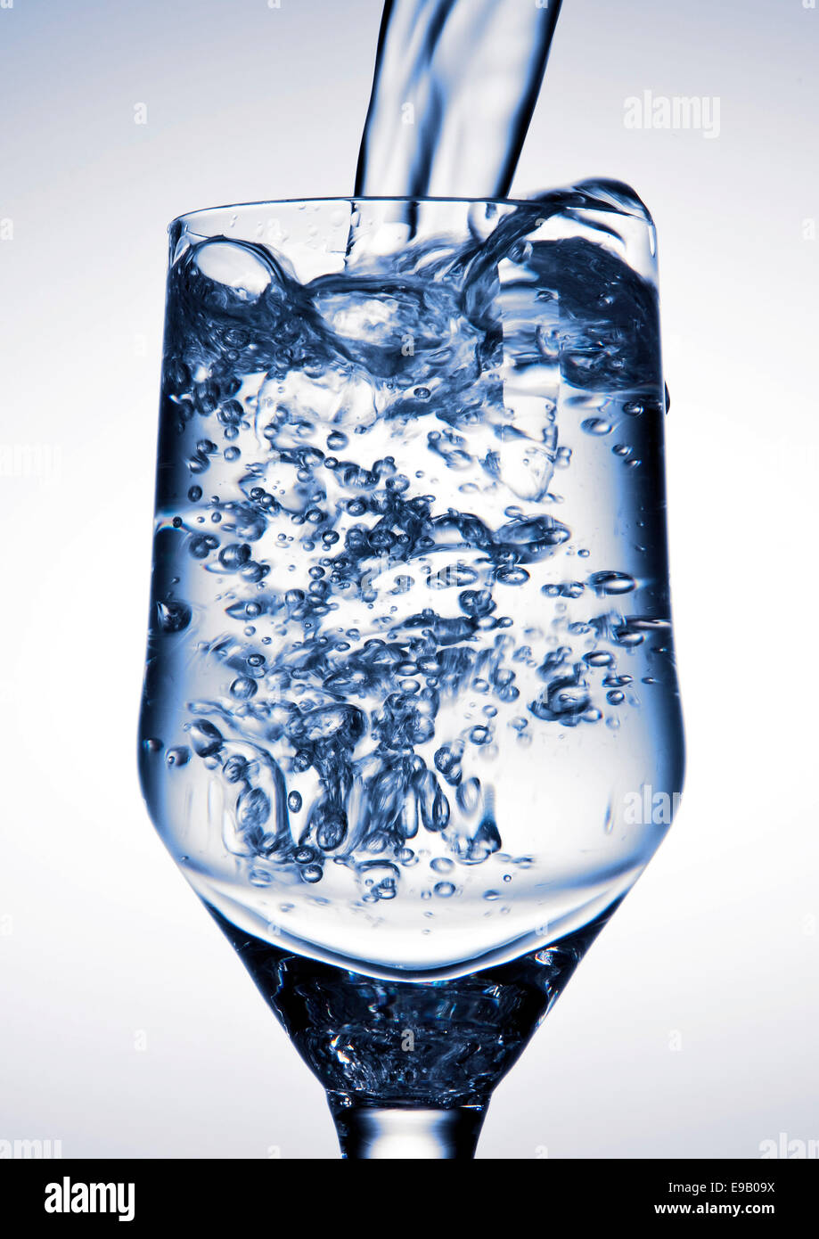 Poured glass hi-res stock photography and images - Alamy