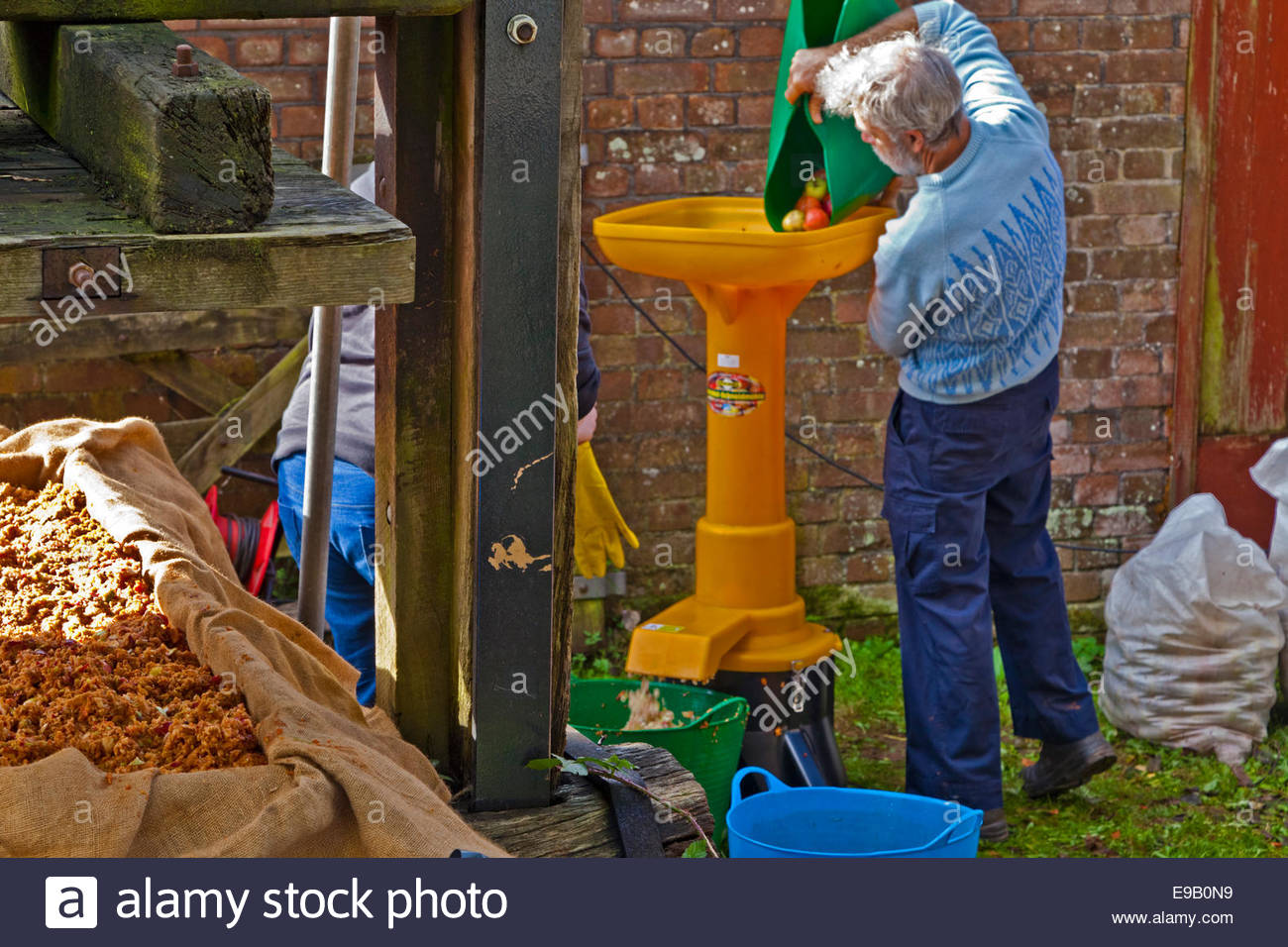 Devon Cider Making High Resolution Stock Photography and Images - Alamy