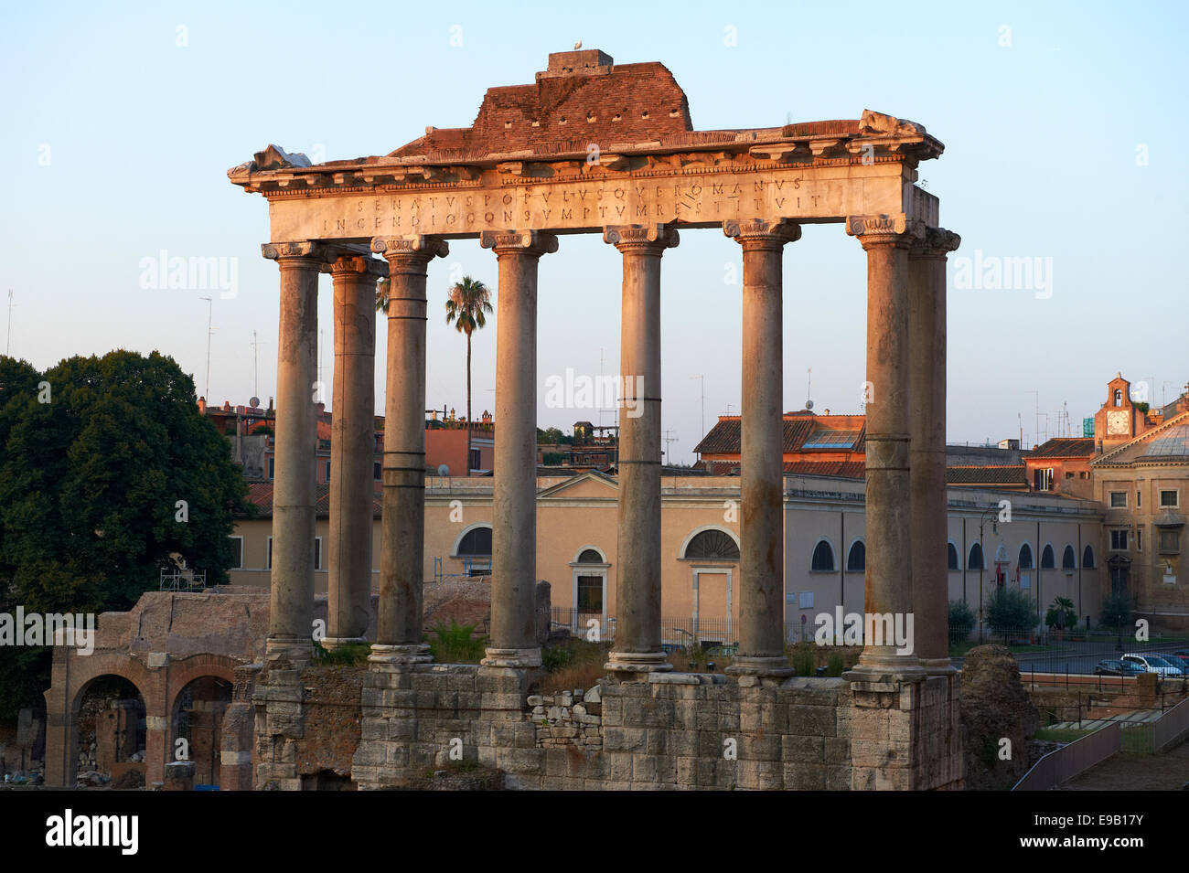 Forum romanum hi-res stock photography and images - Alamy