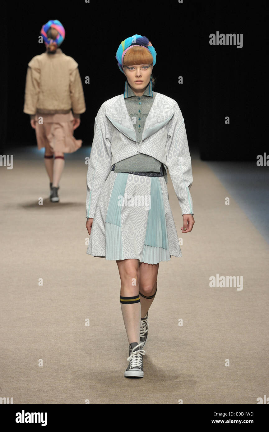 YUMA KOSHINO Spring/Summer 2015 - Tokyo Collection - Woman, Runway ...