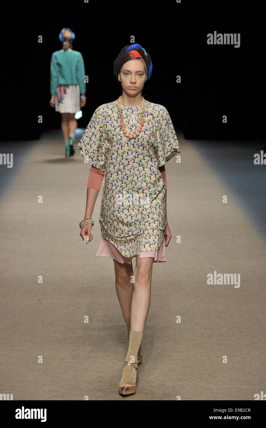 YUMA KOSHINO Spring/Summer 2015 - Tokyo Collection - Woman, Runway ...