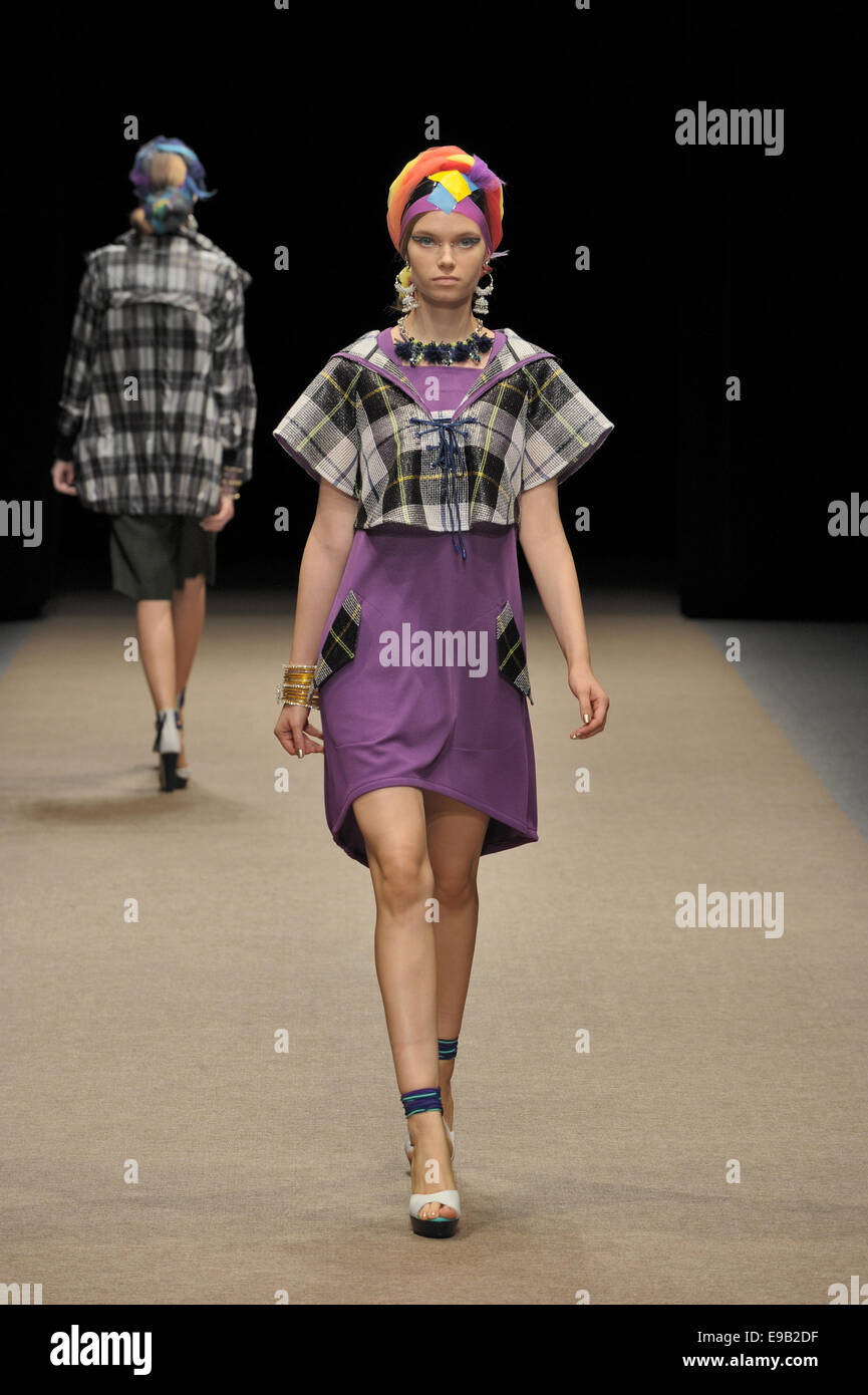 YUMA KOSHINO Spring/Summer 2015 - Tokyo Collection - Woman, Runway ...