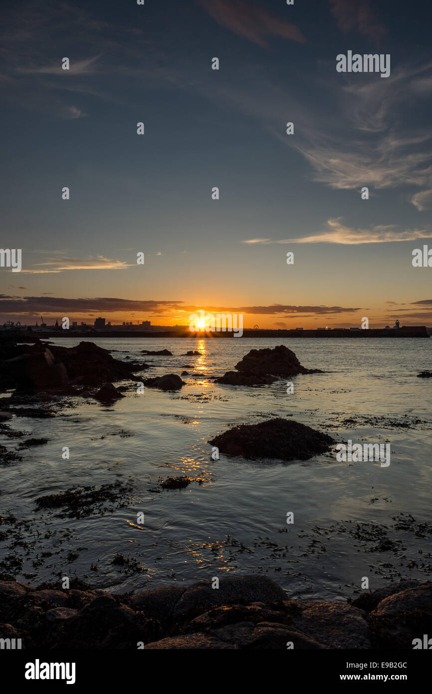 Setting Sun at Aberdeen Estuary Stock Photo - Alamy