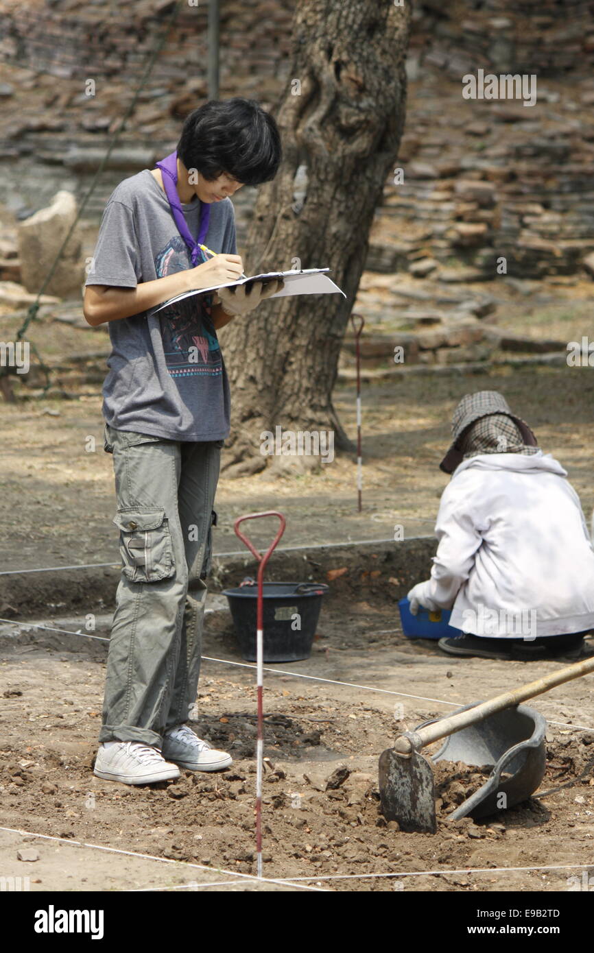 Archaeological dig conducted by young Thai on the site of Ayutthaya is ...