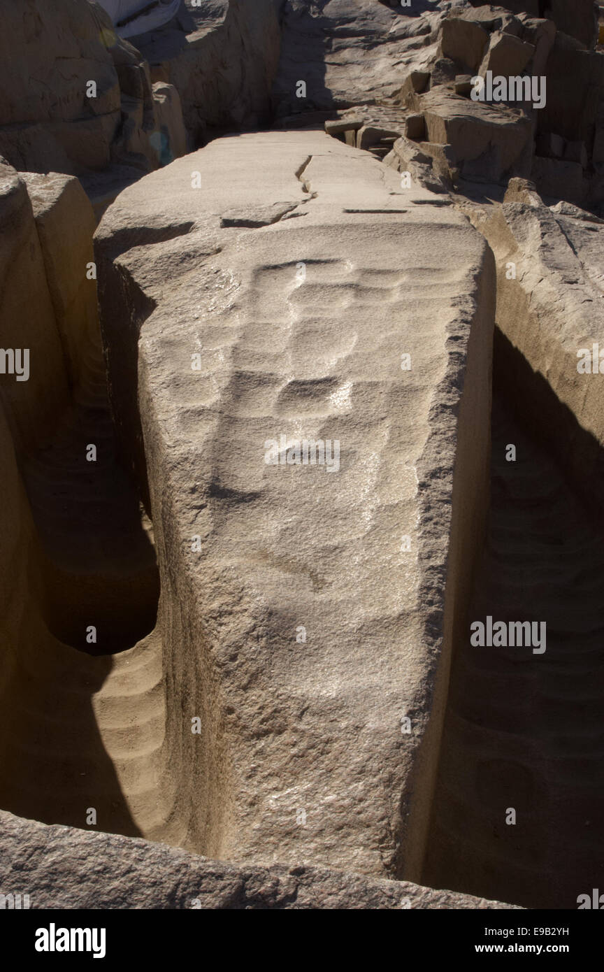 Egypt. Aswan. The unfinished obelisk in a granite quarry Stock Photo - Alamy