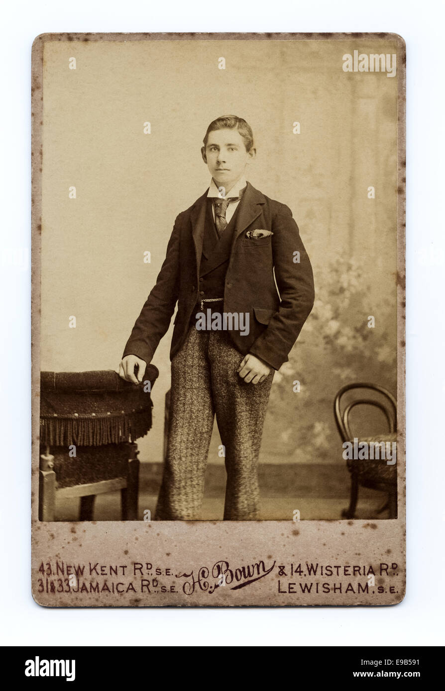 Vintage england family portrait 1900's hi-res stock photography and ...