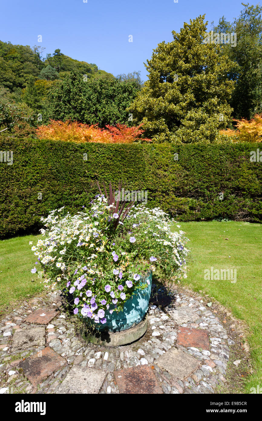 Duntrune castle hi-res stock photography and images - Alamy