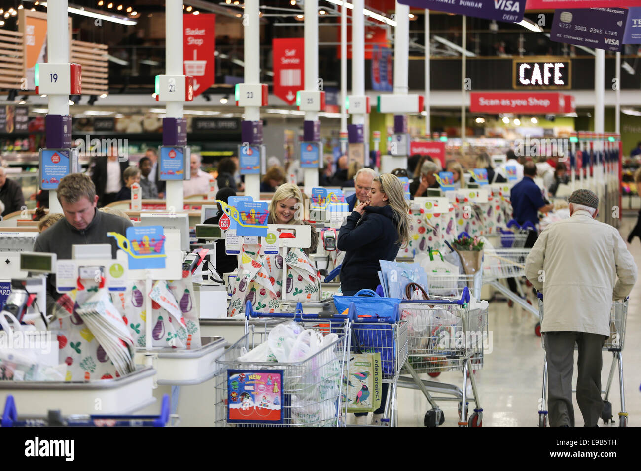 Bar hill tesco hi-res stock photography and images - Alamy