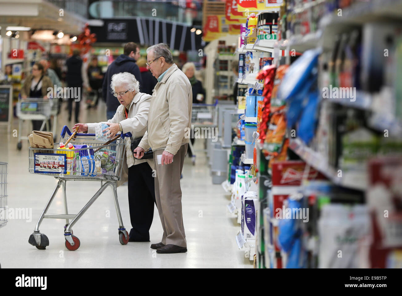 TESCO SUPERMARKET IN BAR HILL CAMBRIDGE Stock Photo - Alamy