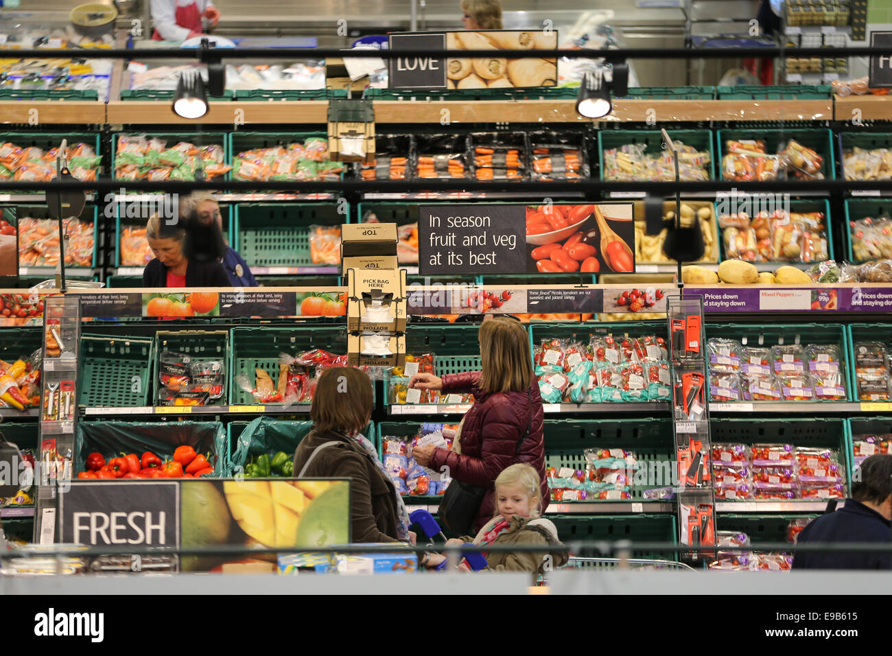 TESCO SUPERMARKET IN BAR HILL CAMBRIDGE Stock Photo - Alamy