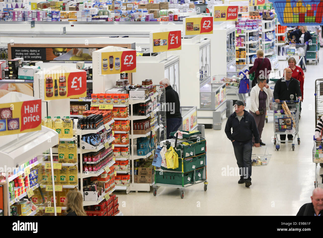 TESCO SUPERMARKET IN BAR HILL CAMBRIDGE Stock Photo - Alamy