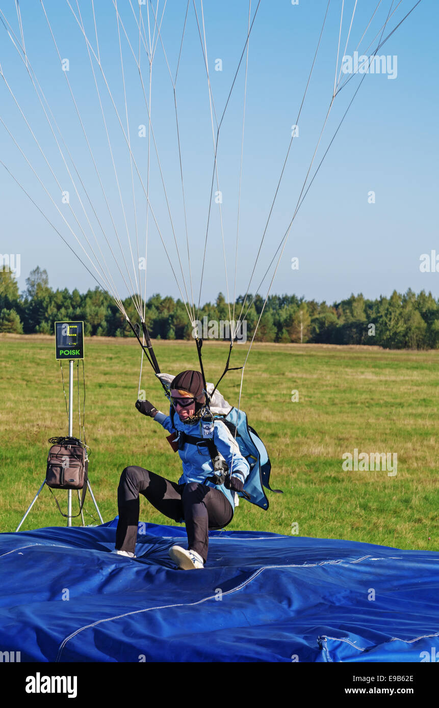 Parachute belarus hi-res stock photography and images - Alamy