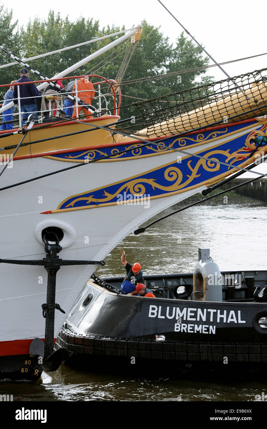 Bremen, Germany. 23rd Oct, 2014. The white tall ship 'Schulschiff ...